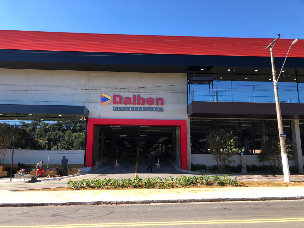 Rede Dalben investe em Digital Signage para nova loja em Valinhos - GM7 ...